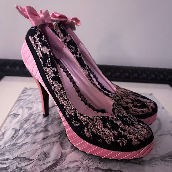 Betty Page | Shoes | Betty Page Missy Pink Bowsshoes | Poshmark
